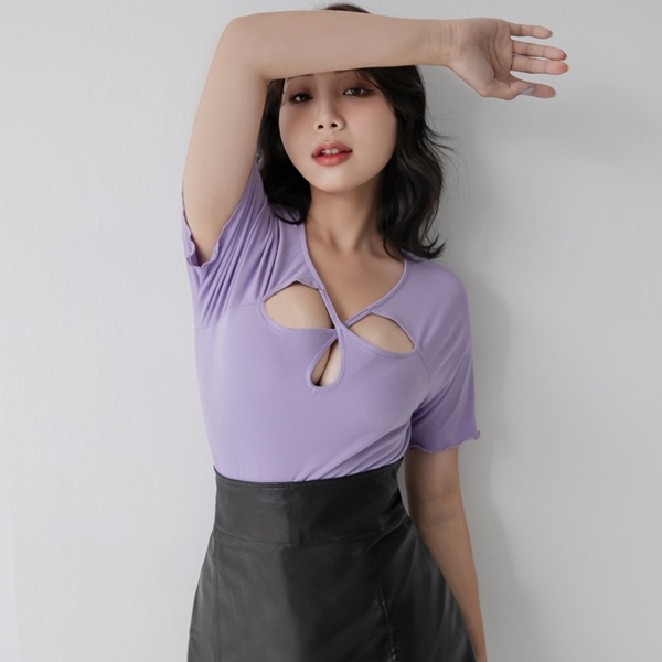 MUA!性感鏤空造型木耳邊上衣 中大尺碼上衣 | Poly Lulu